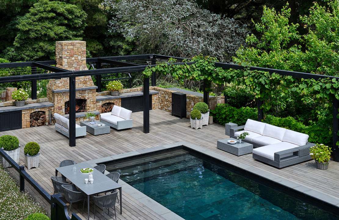 Entertaining essentials | poolside | Est Living | KING