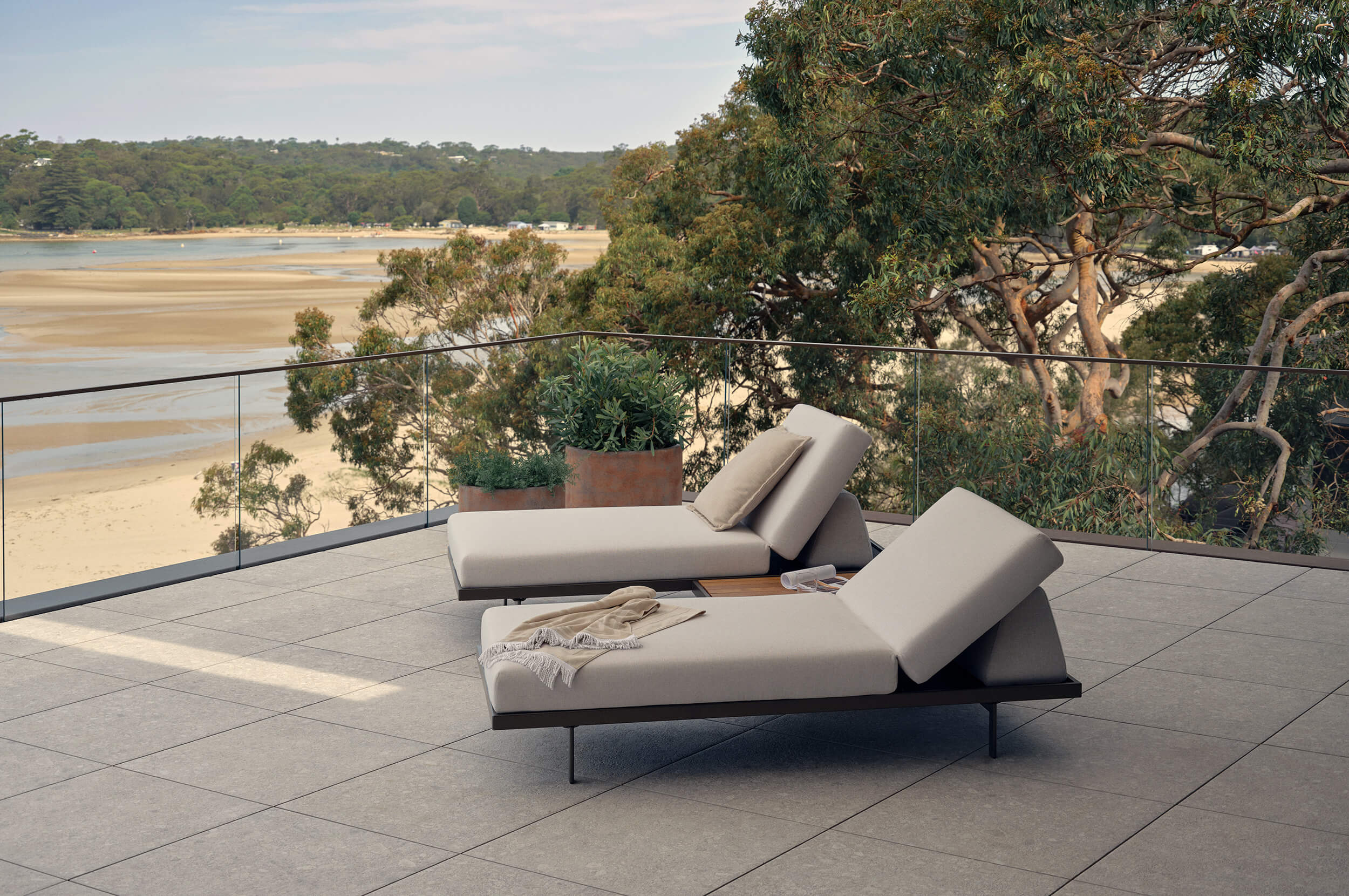 Plateau Outdoor 2 Seater Sun Lounge